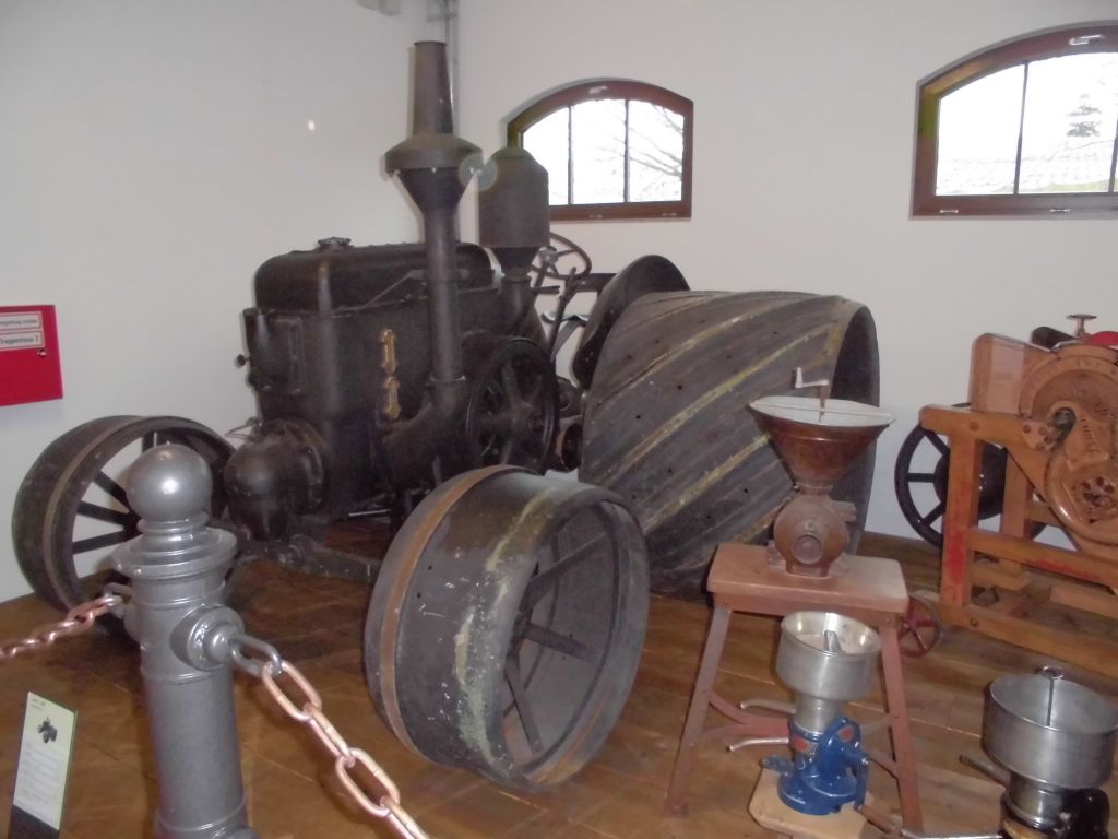 Kroatische Traktorsammlung + Museum Bodensee - International Harvester ...