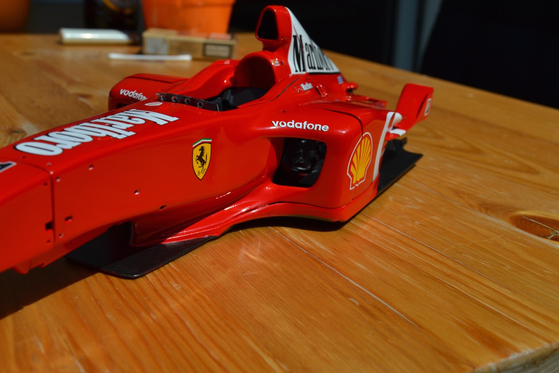 1:12 Ferrari F2002 von Revell